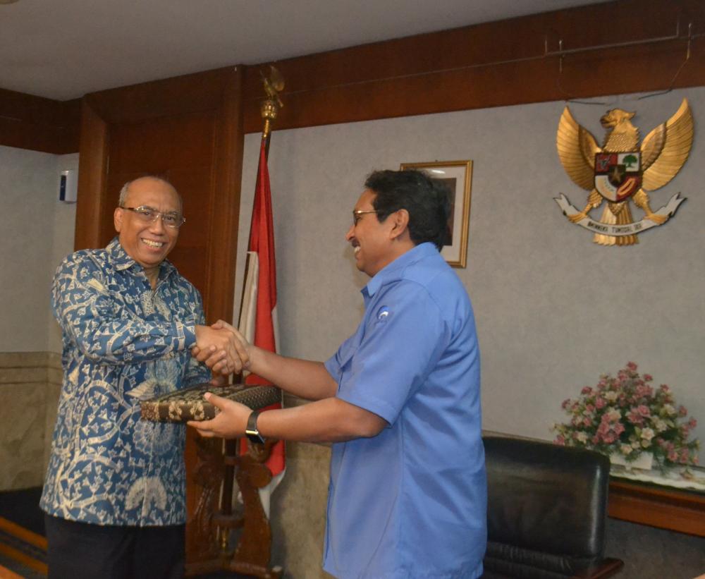 Ditjen SDPPI Lepas Titon Dutono Kembali ke Kampus - Seputar DJID - Info ...